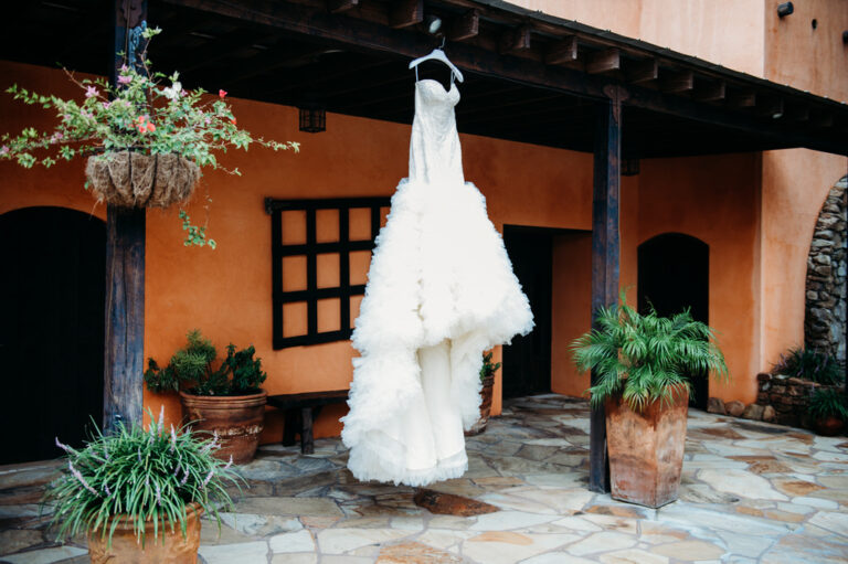 Terracotta Wedding at Agave Estates, TX - stephanierenaeco.com